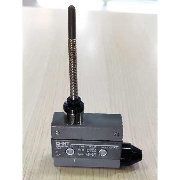 Công tắc hành trình YBLXW-6/11 Chint | Shopee Việt Nam