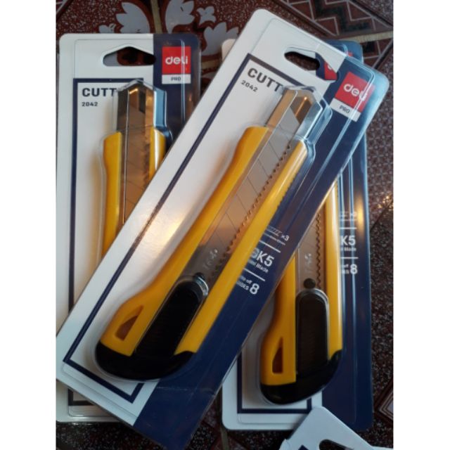 Dao trổ Deli 2042- 18mm siêu sắc siêu bền | Shopee Việt Nam
