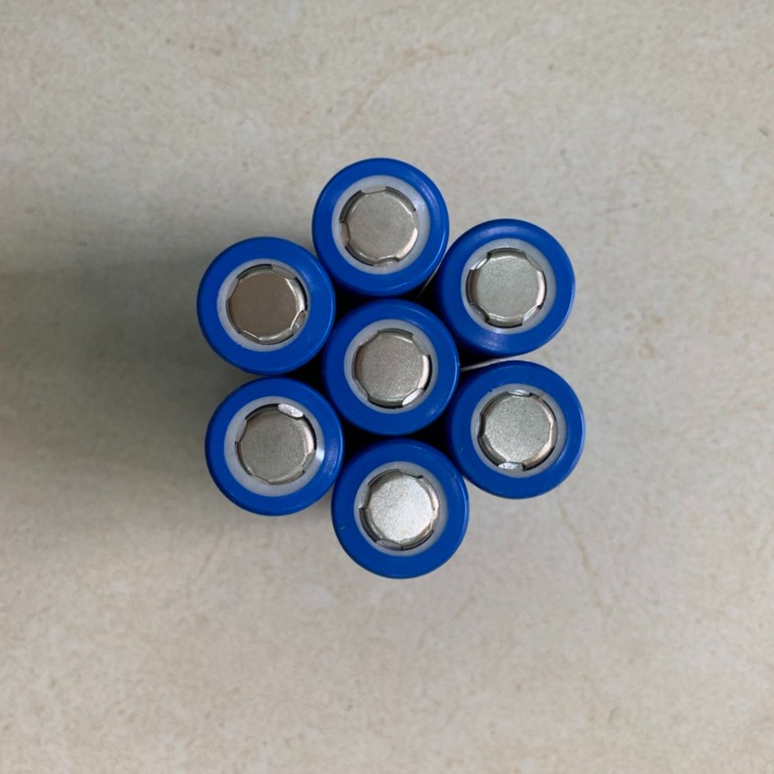 Pin 18650 (3.7V - 2000mAh) (KHÔNG ĐẦU) | Shopee Việt Nam