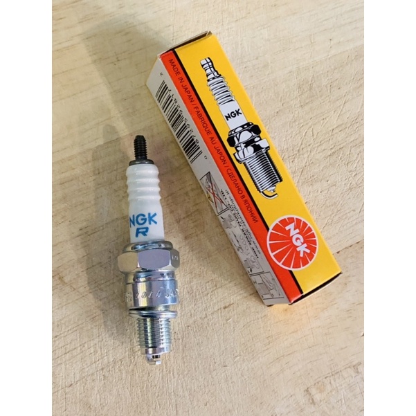 Bugi NGK CR7HS Cho Xe Dream, Wave Nhỏ, Future đầu, Sirius, Jupiter, Mio ...