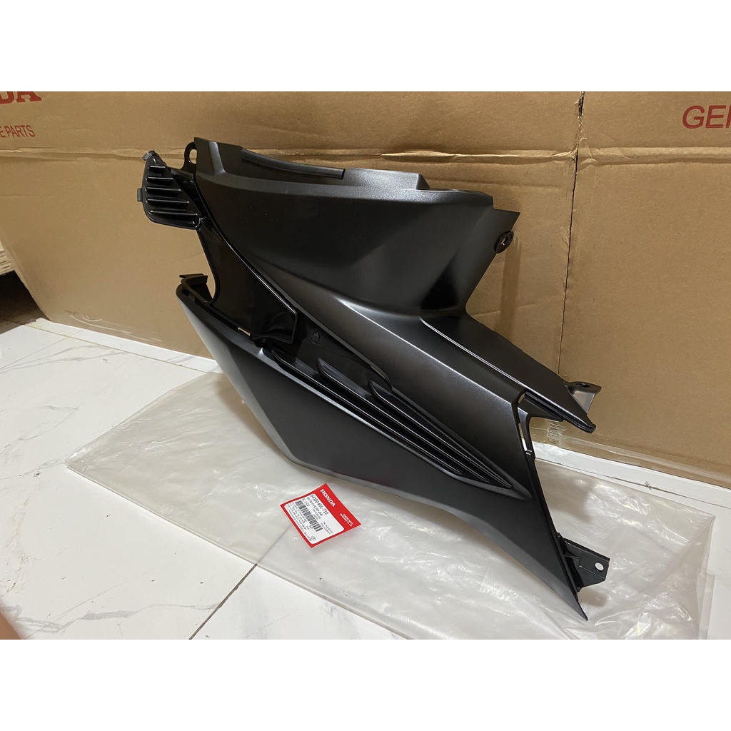 Tấm ốp trung tâm phải RSX100 (2007-2008) chính hãng Honda (64350-KVL ...