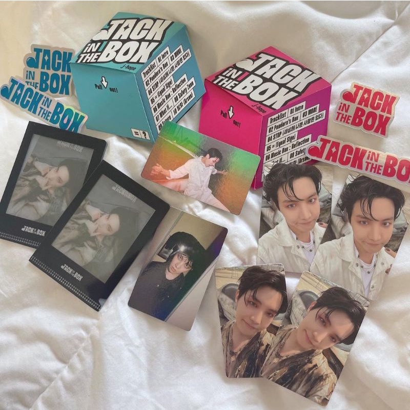 VStore - duyendo97 [BTS j-hope] JACK IN THE BOX + WEVERSE GIFT (hàng có sẵn kèm pob) | Shopee ...