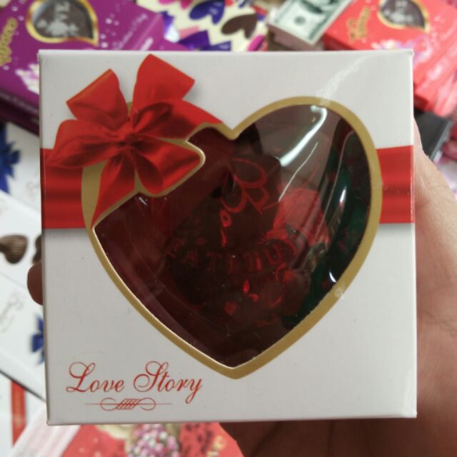 Hộp trái tim Valentine nhỏ đỏ thắm Love story | Shopee Việt Nam