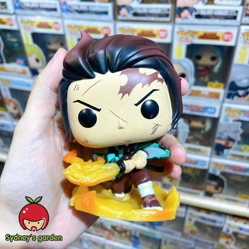 Mô hình Funko Pop TANJIRO WITH FLAMING BLADE (CHASE) (No Box) | Shopee ...