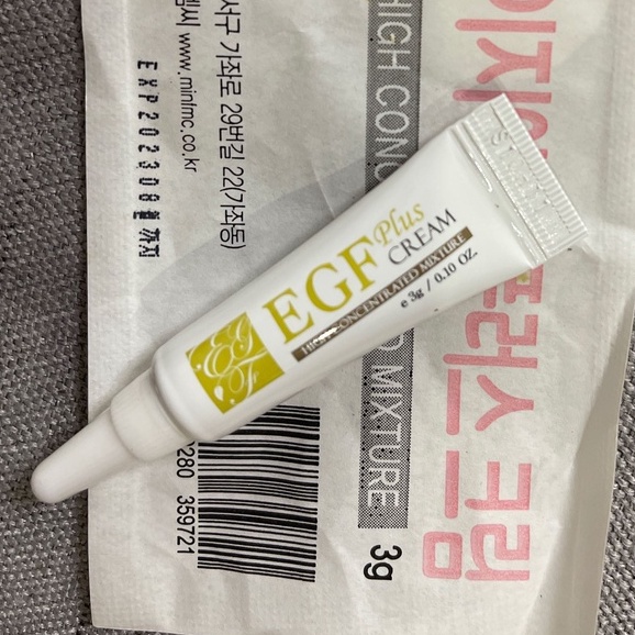 Kem Phục hồi da EGF PLUS+ CREAM lành sẹo Tái Tạo Da chứa yếu tố tăng trưởng biểu bì sau lăn kim ...