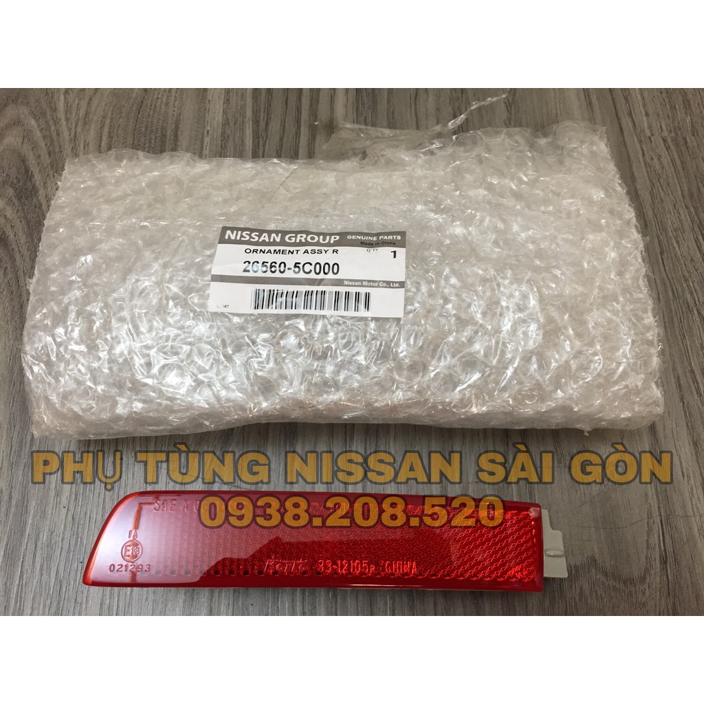 Đèn phản quang sau phải Nissan Terra chính hãng 26560-8990A hoặc 26560 ...