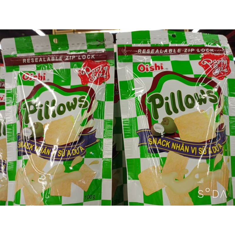 Bánh Snack Nhân Sữa Dừa Oishi Pillows (80g) | Shopee Việt Nam
