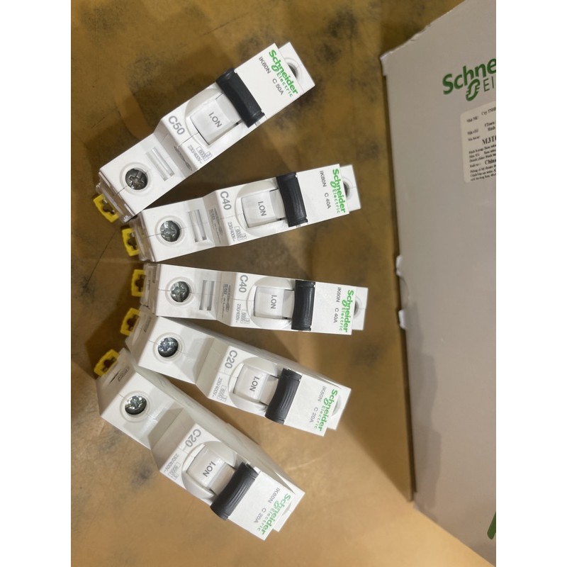 Attomat 1P 10A......63A A9K Schneider | Shopee Việt Nam