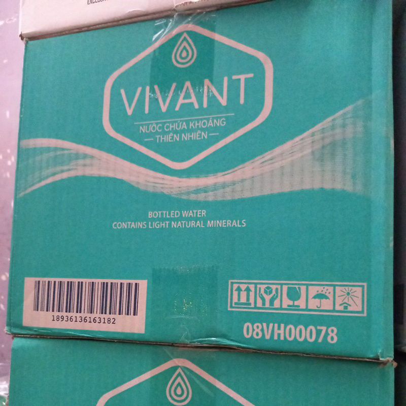 THÙNG NƯỚC SUỐI VI KHOÁNG NÚI CAO VIVIANT ( 24 CHAI x 555ML) | Shopee Việt Nam