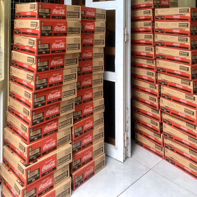 Date 06 / 2025 - Coca Nhật Mini – Lon 160ml – Thùng 30 Lon Xuất xứ: Nhật Bản | Shopee Việt Nam