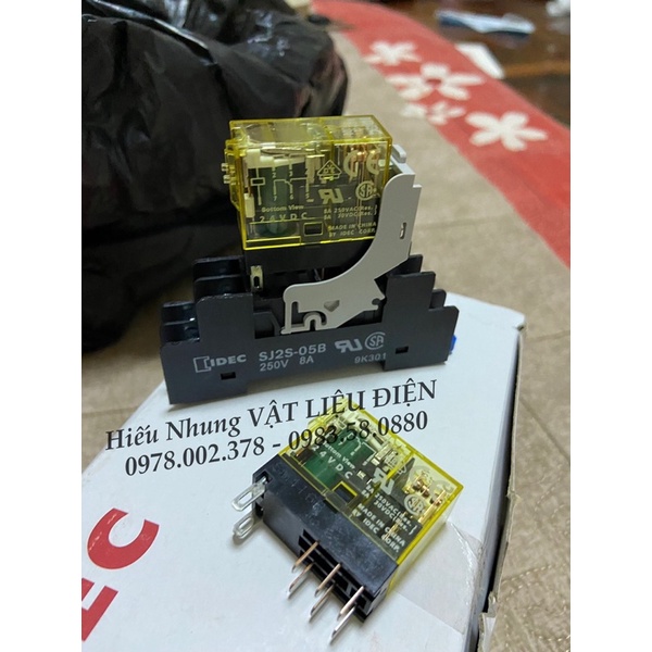 COMBO RƠLE + ĐẾ SJ2S - 05B RƠLE IDEC 8 CHÂN DẸT LOẠI NHỎ CHO DÒNG RJ2S | Shopee Việt Nam