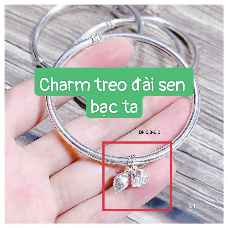 CHARM TREO NỤ SEN ĐÀI SEN BẠC TA ( 1 CẶP) | Shopee Việt Nam