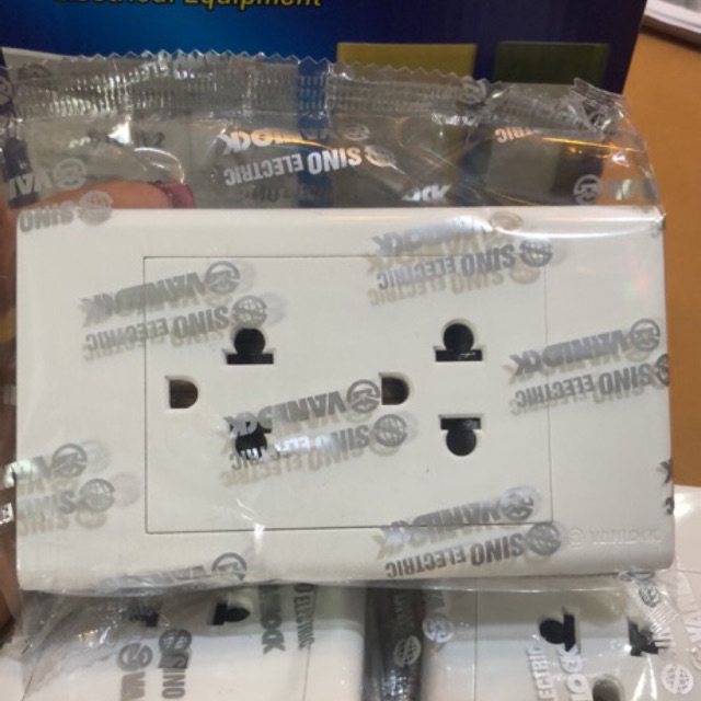 Ổ cắm đôi 3 chấu S18UE2 - SINO - VANLOCK | Shopee Việt Nam