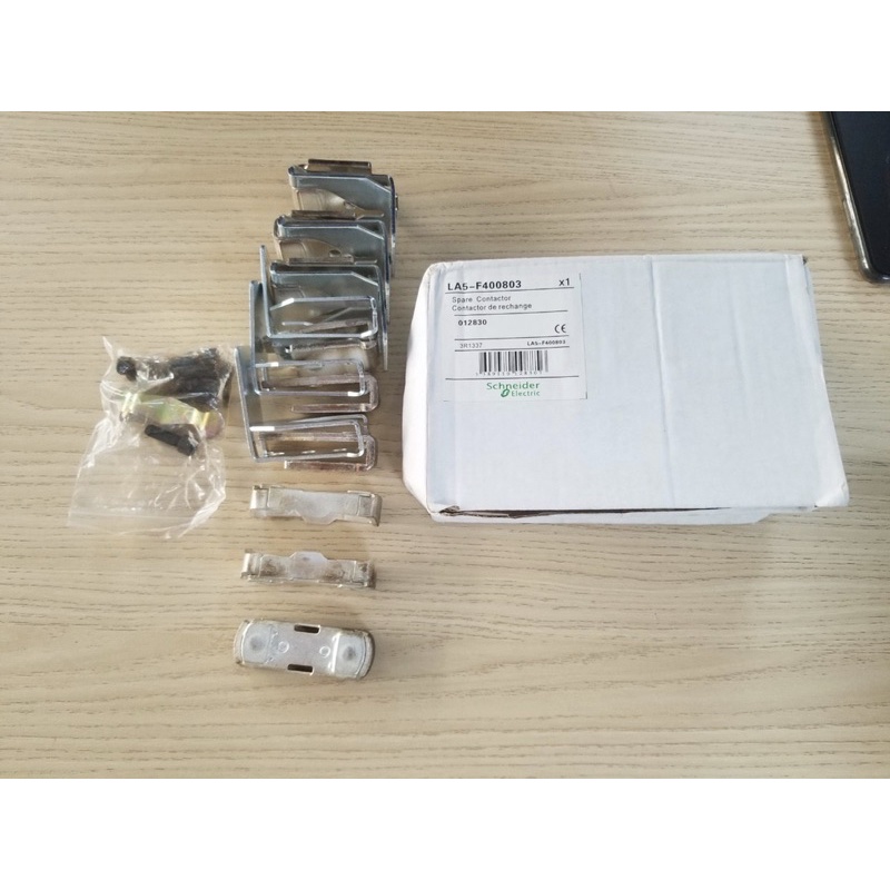 Tiếp điểm LA5F400803, LA5-F400803 dùng cho khởi động từ Schneider ...