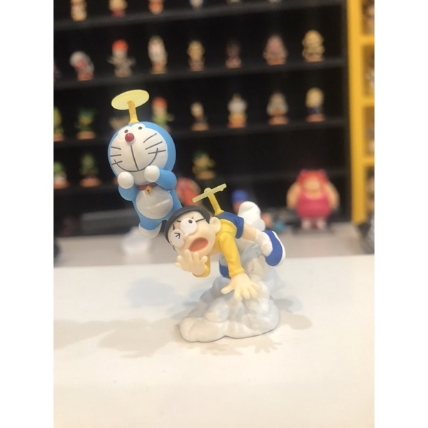 Mô hình Doremon - Doremon và Nobita bay chong chóng tre | Shopee Việt Nam