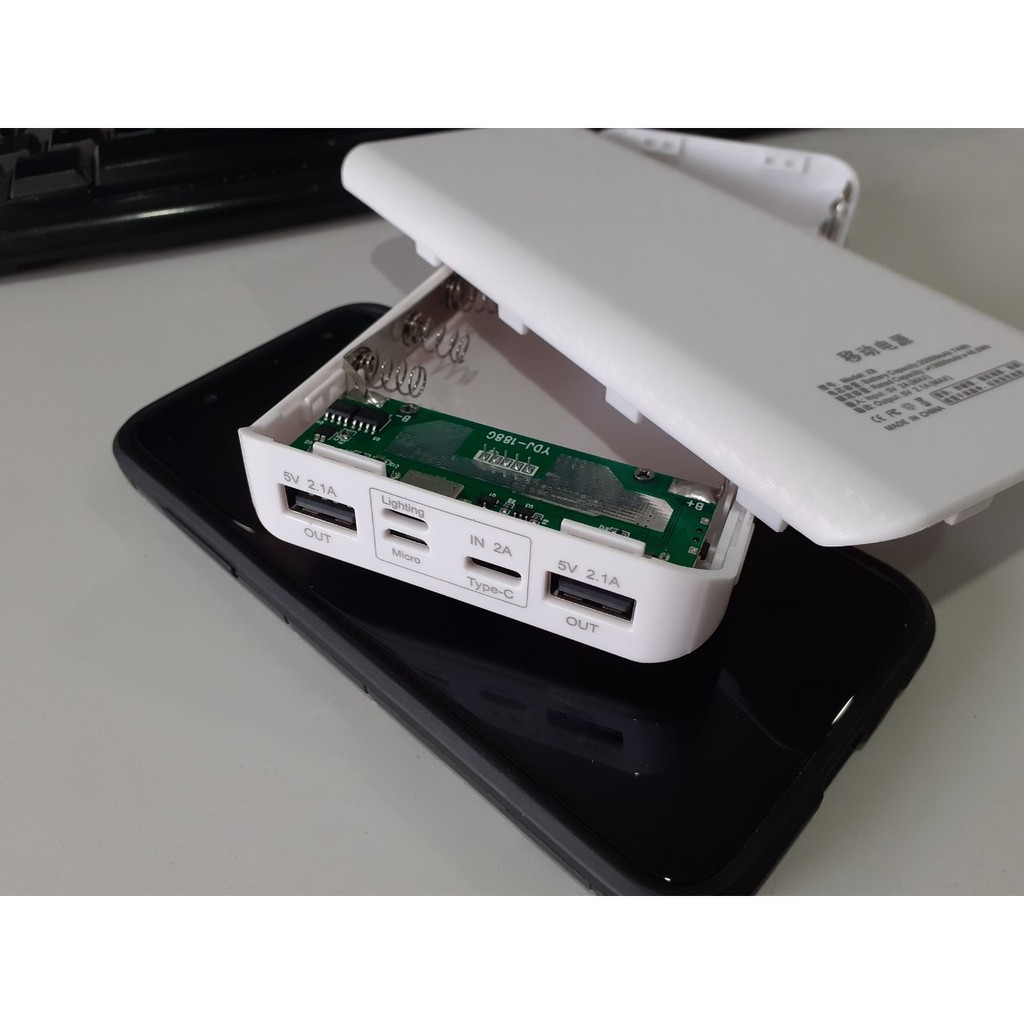 Box sạc dự phòng mini 8 Cell đủ chân cắm lightning/TypeC/micro USB dùng ...