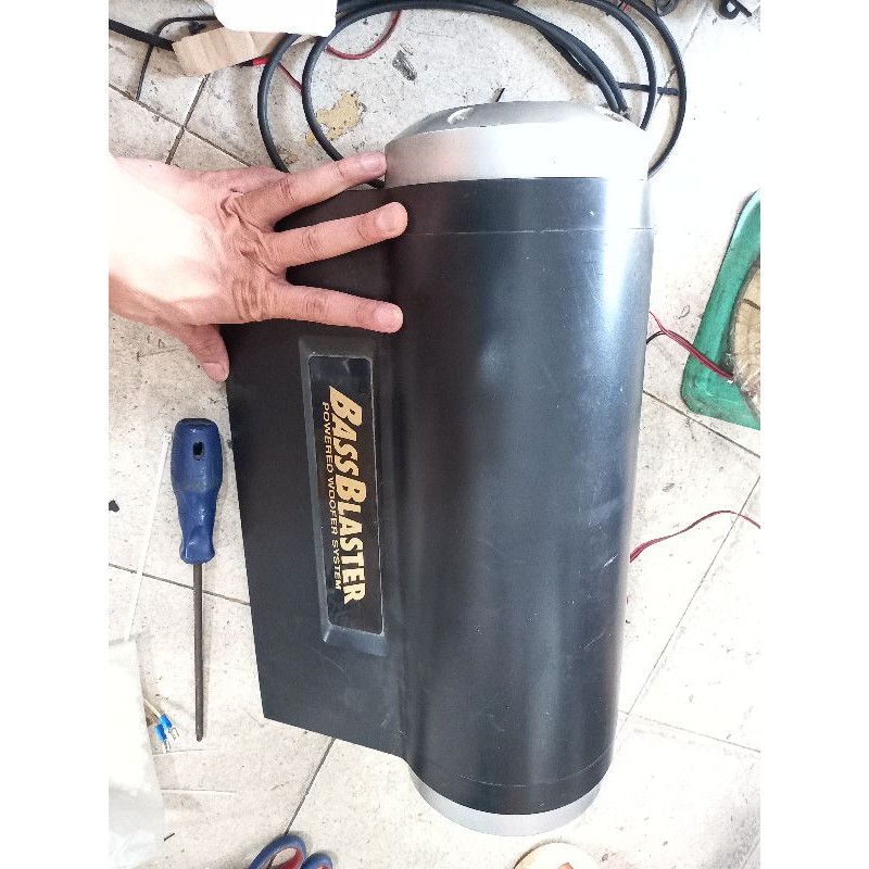 Súp Ti Vi JVC BassBlaster powered woofer system 2 bass 10cm. giá 1 cái ...