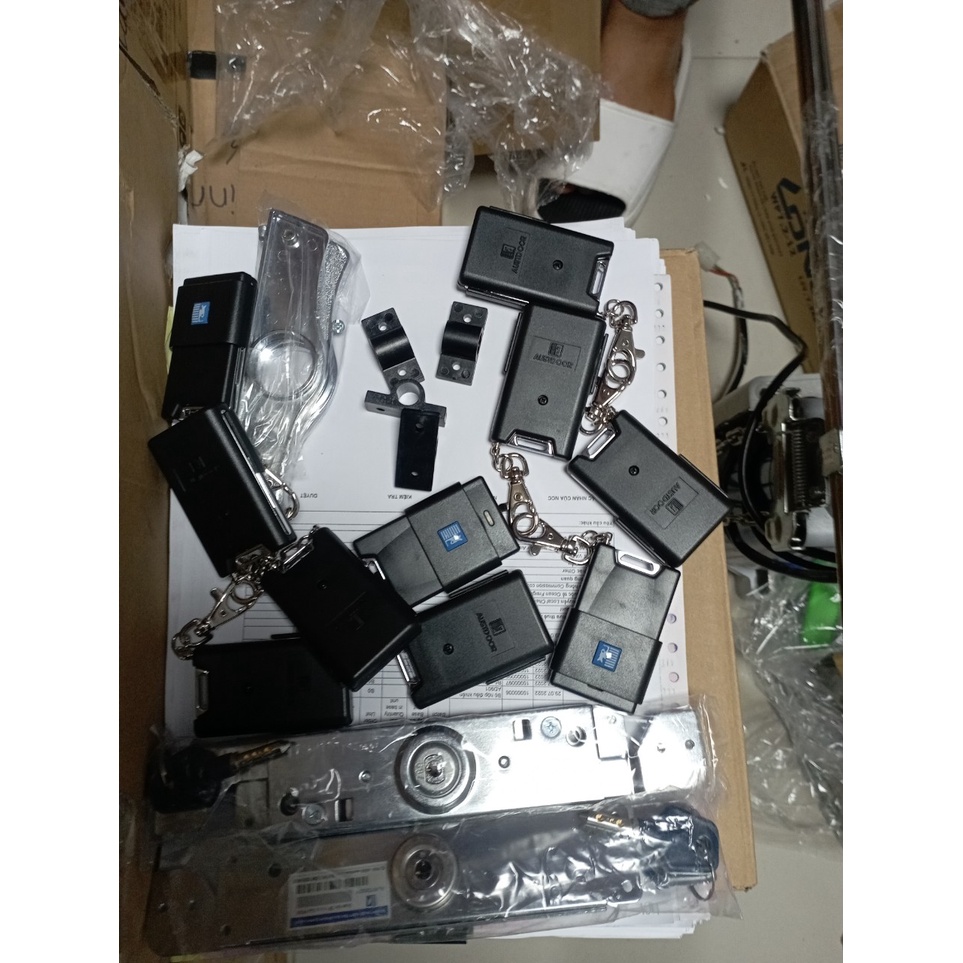 Remote Austdoor 4 Nút - Tay DK1 Điều Khiển Cửa Cuốn Austdoor Chống Sao Chép - Chính Hãng ...