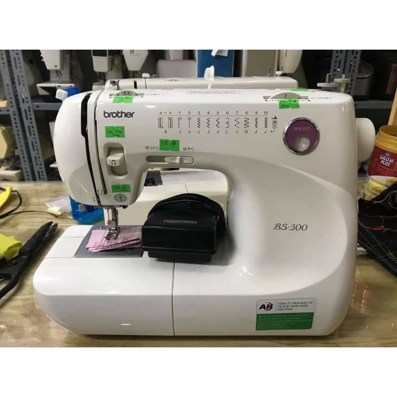 Máy may gia đình hàng nội địa nhật bãi Brother (máy + bàn ga) | Shopee ...