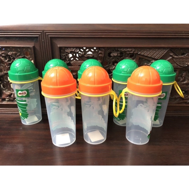 Set 2 BÌNH NƯỚC MILO NĂNG ĐỘNG NẮP HÌNH TRÁI BÓNG | Shopee Việt Nam