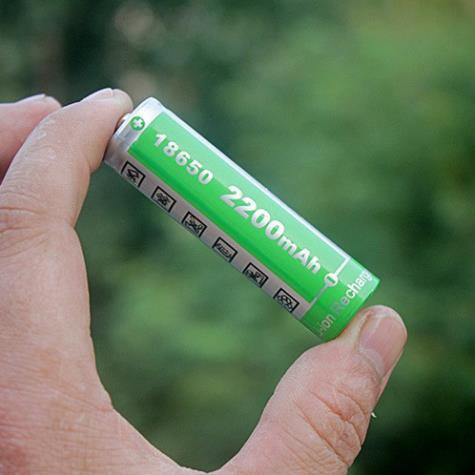 Pin Sạc 18650 Lithium-ion 2200mAh 3.7V/ 4.2V dùng cho Loa/ Đài/ Máy ...