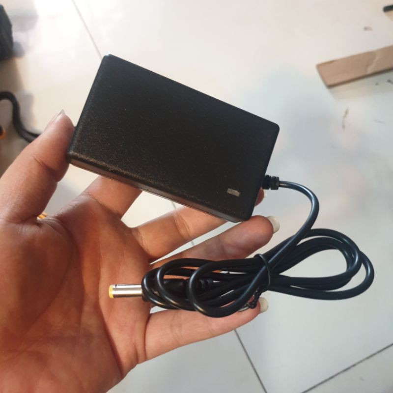 Sạc Pin Máy Khoan Pin 21V Dùng Cho Được Máy 21V,28V,26V,24V | Shopee ...