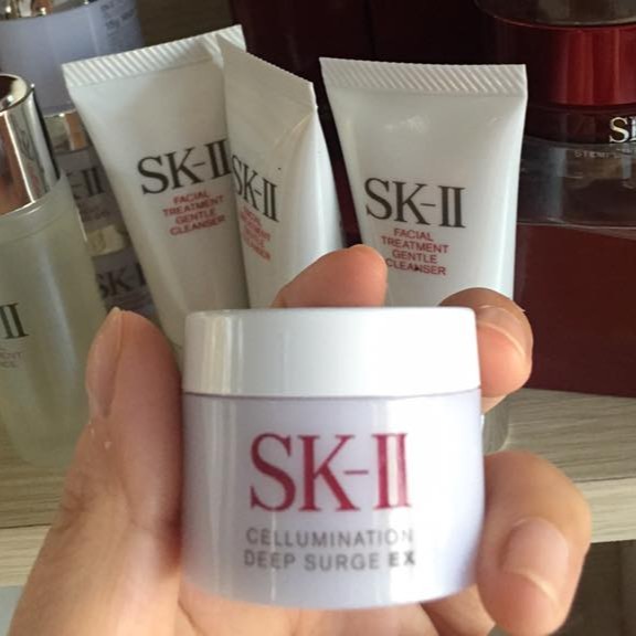 Kem Dưỡng Trắng Da SK-II Cellumination Deep Surge EX 15g | Shopee Việt Nam