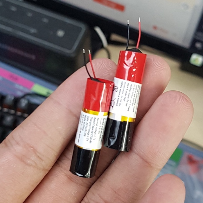 [Chỉ Bán Hỏa Tốc] COMBO Pin Lipo 3.7V 220mAh trụ dài 3cm đường kính 1CM ...