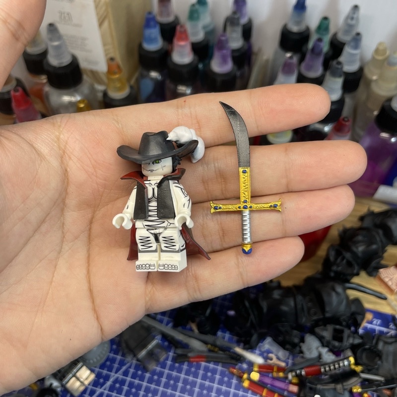 GDBrick Custom minifigures: Nhân vật Mihawk trong hoạt hình hải tặc ...