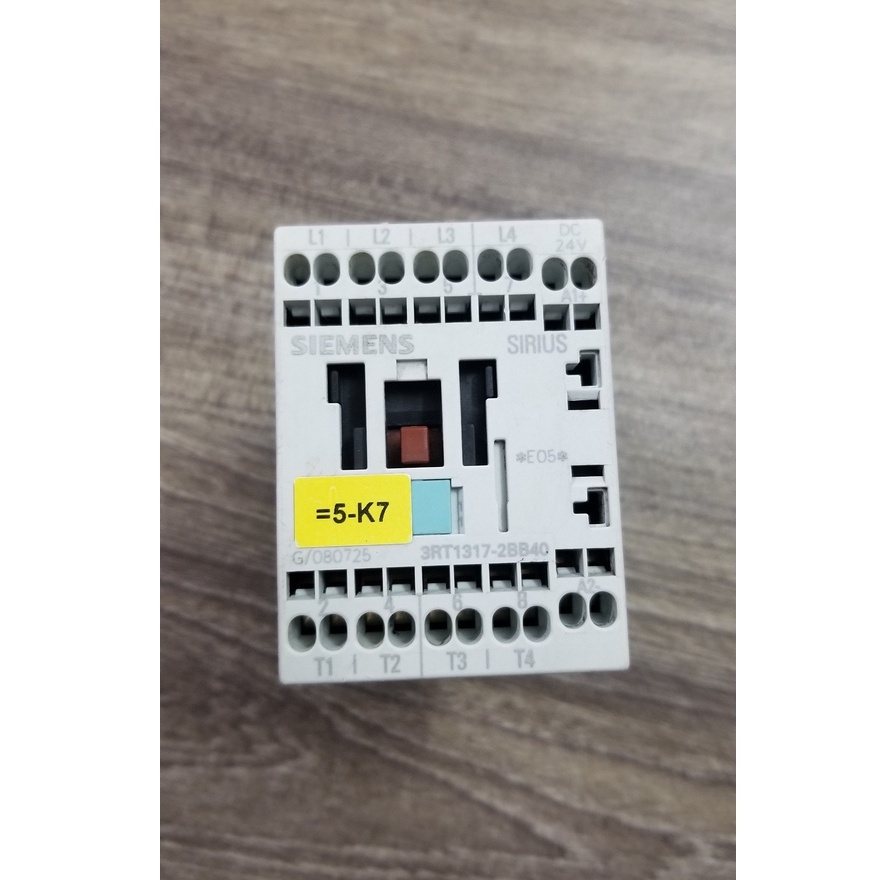 Contactor SIEMENS 12A coin 24VDC tháo máy | Shopee Việt Nam