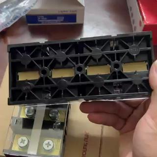 HanYoung Domino Cầu Đấu Điện HYT-1503 HYT-1504 150A 3P 4P Hanyoung Nux | Shopee Việt Nam