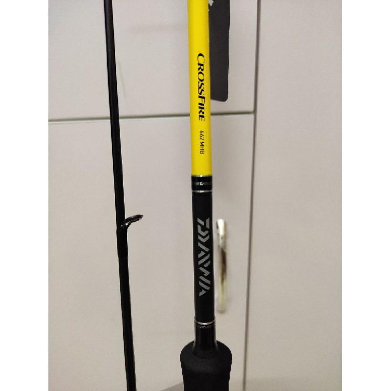 [Giá tốt nhất] Cần lure Daiwa Crossfire 662MHB / 602MB gắn máy ngang | Shopee Việt Nam