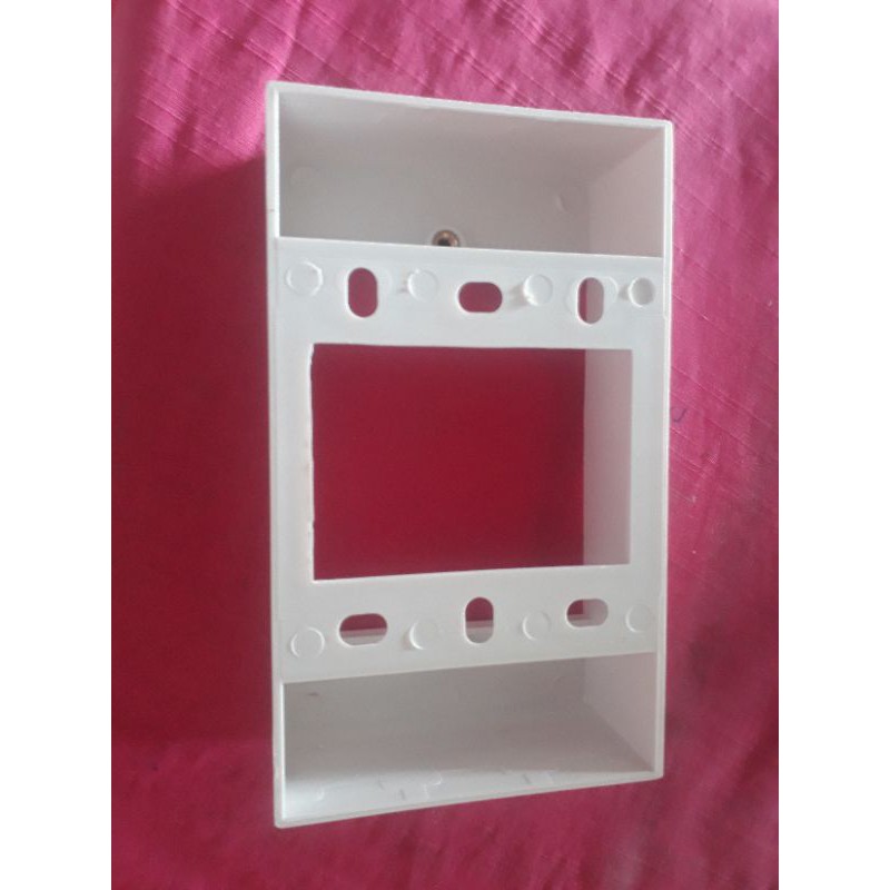 Đế nổi cao , Đế nổi nhựa chữ nhật cao SINO CK157RH (120X70X35) | Shopee ...