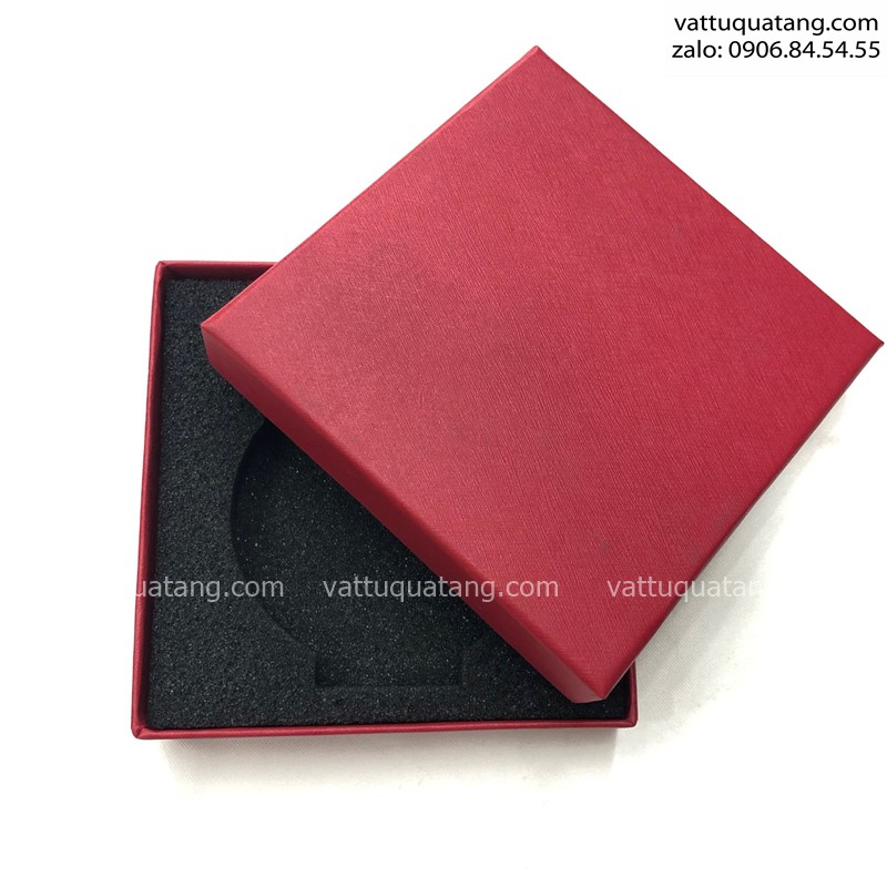 [HCM] Combo 10 cái Hộp đỏ vuông 11x11x2.2cm đựng huy chương thể thao có ...