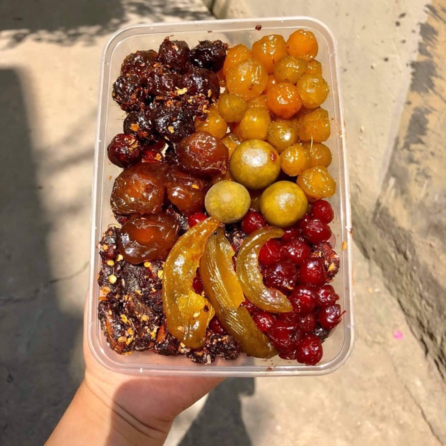 Hộp 500Gr ô mai mix vị ngẫu nhiên siêu ngon khách nên mua ăn thử ...