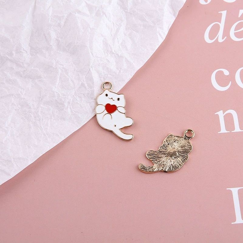Charm kim loại mèo ôm tim | Shopee Việt Nam