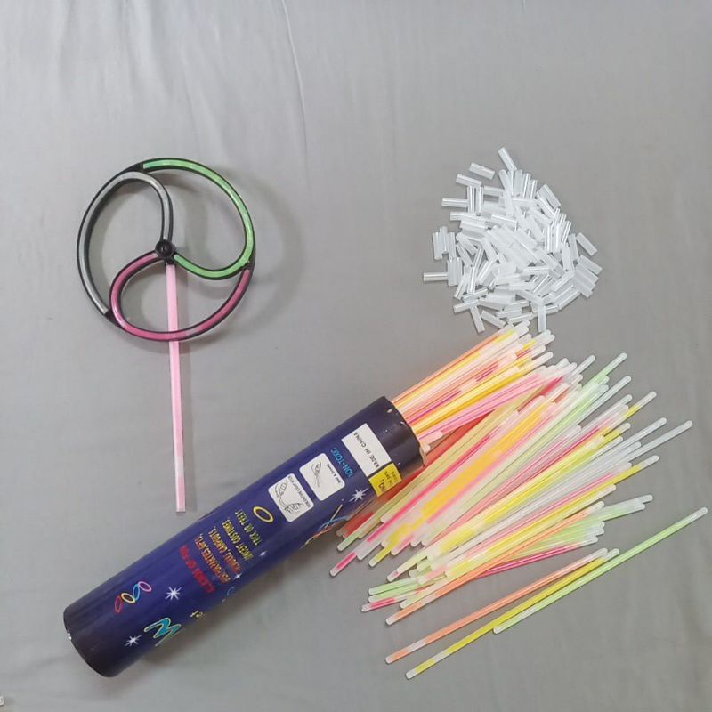 Hộp 100 que phát sáng dạ quang với nhiều phụ kiện nhiều màu light stick ...