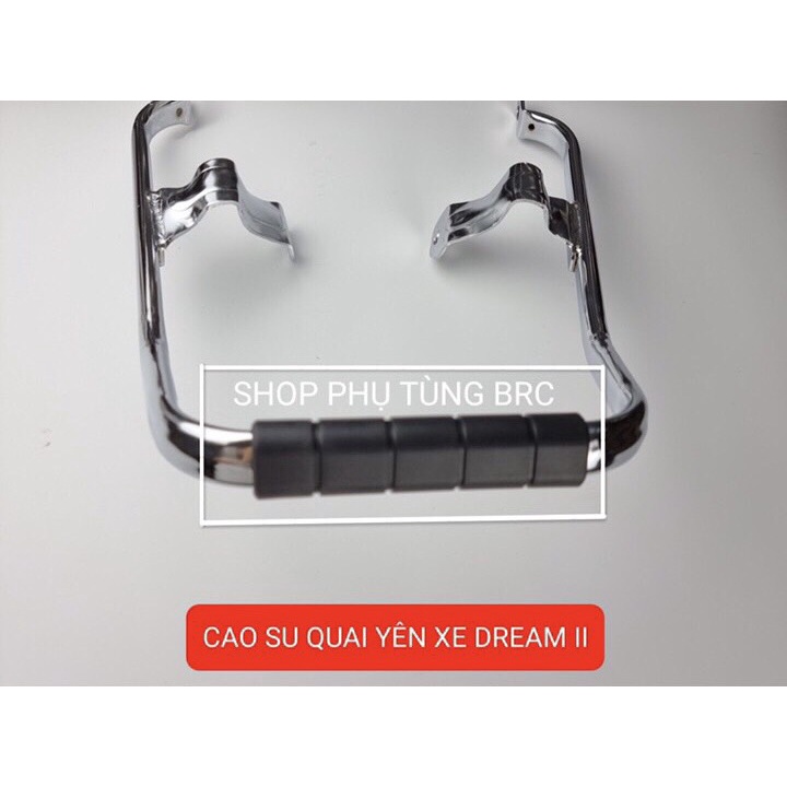 Cao su quai yên sau xe DREAM II ( SL: 1 cục cao su lắp vào quai yên xe ...