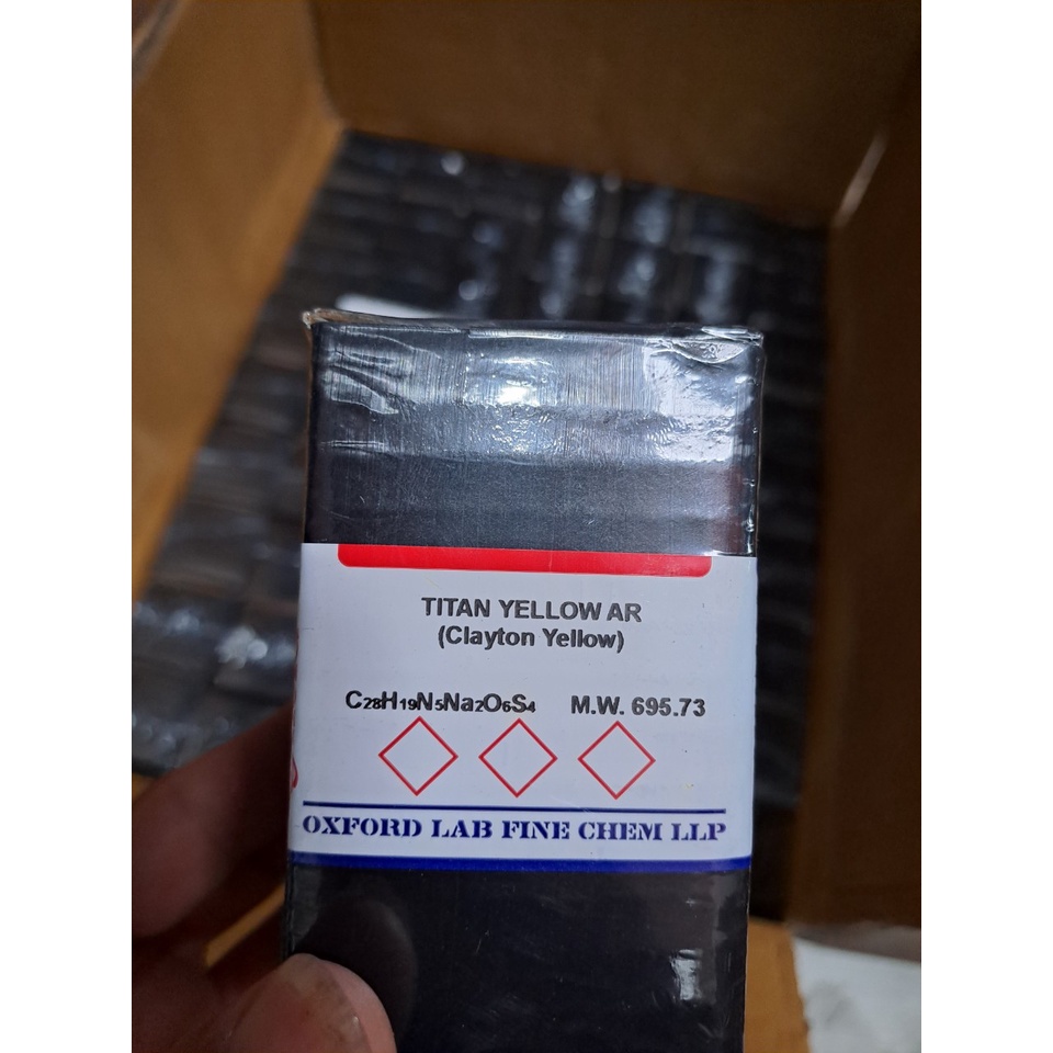Hóa chât TITAN YELLOW AR CAS 1829-00-1 lọ 25g | Shopee Việt Nam