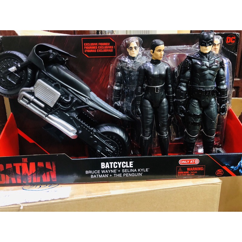 Bộ xe Batcycle dài 36cm và 4 nhân vật Batman, Bruce Wayne, Selina Kyle ...