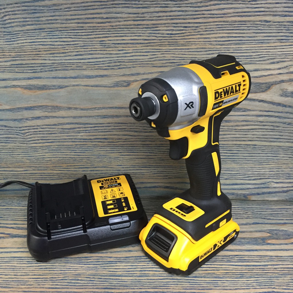CHÍNH HÃNG - Máy vặn vít lực siết 205Nm dùng pin 18V / 20Vmax DeWALT ...