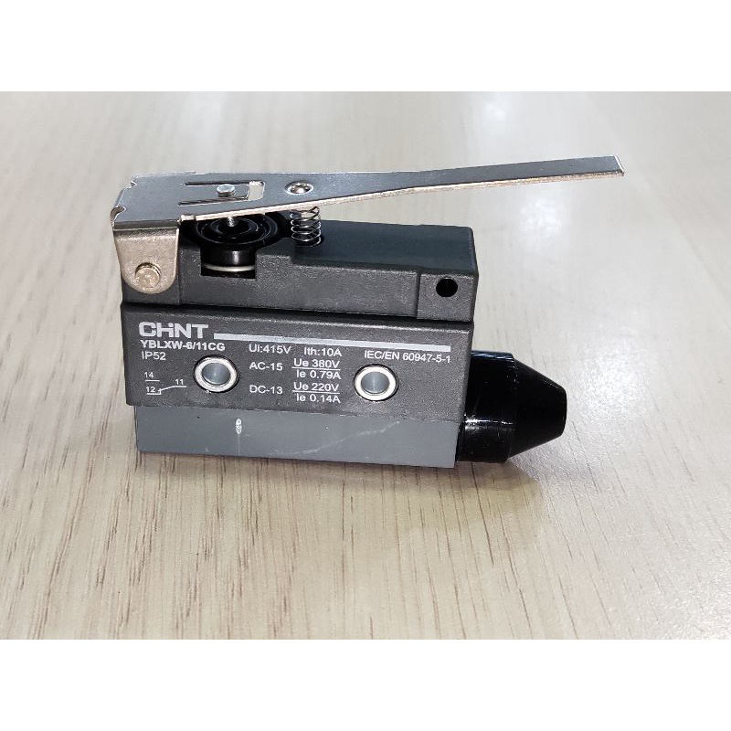 Công tắc hành trình YBLXW-6/11 Chint | Shopee Việt Nam