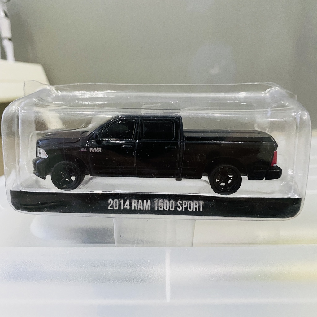 Xe mô hình Greenlight Black Bandit Dodge RAM 1500 Sport | Shopee Việt Nam