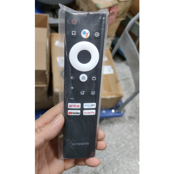 New skyworth voice remote tv coocaa / skyworth android tv gốc | Shopee ...