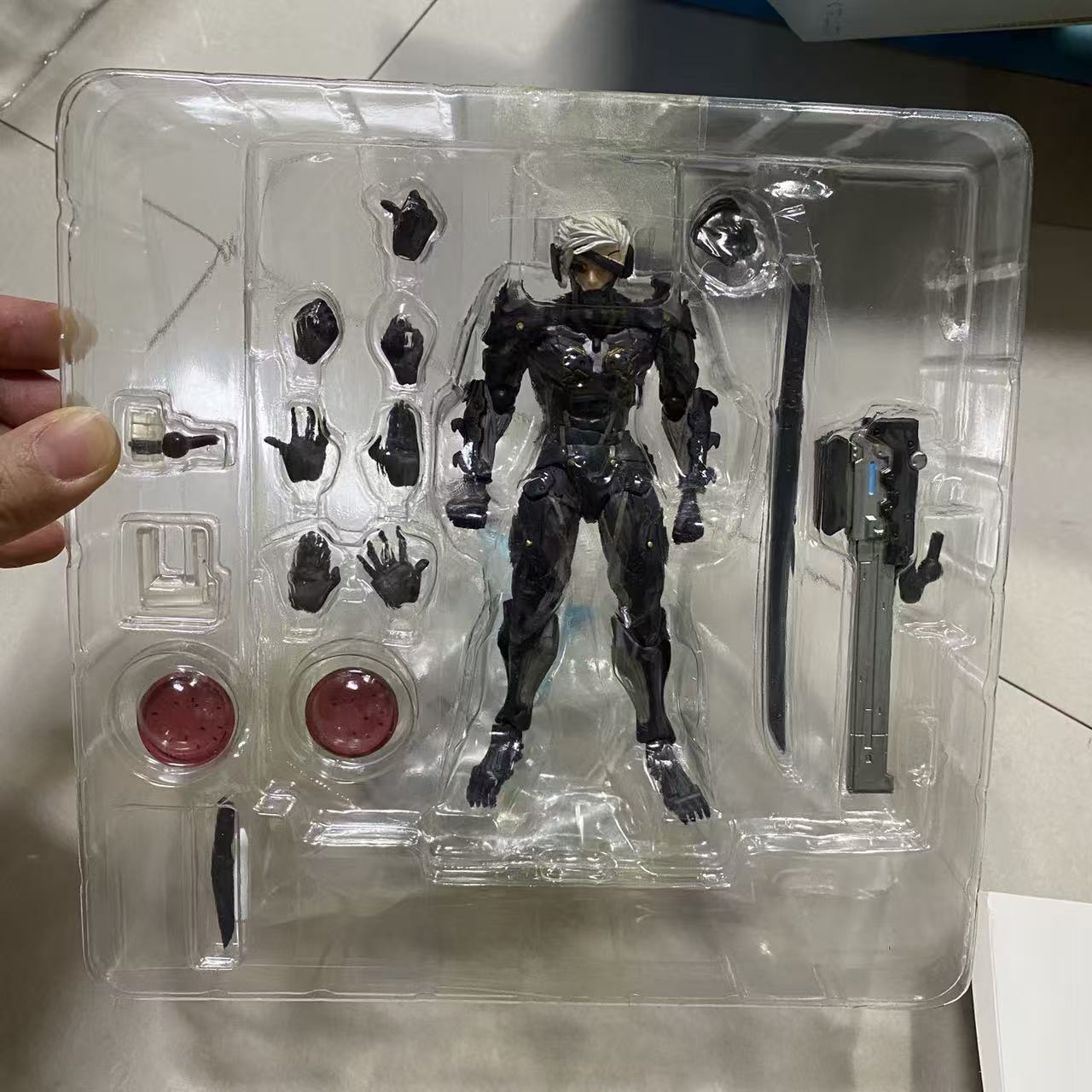 14cm Revoltech Yamaguchi No.140 Metal Gear Rising: Revengeance Raiden ...