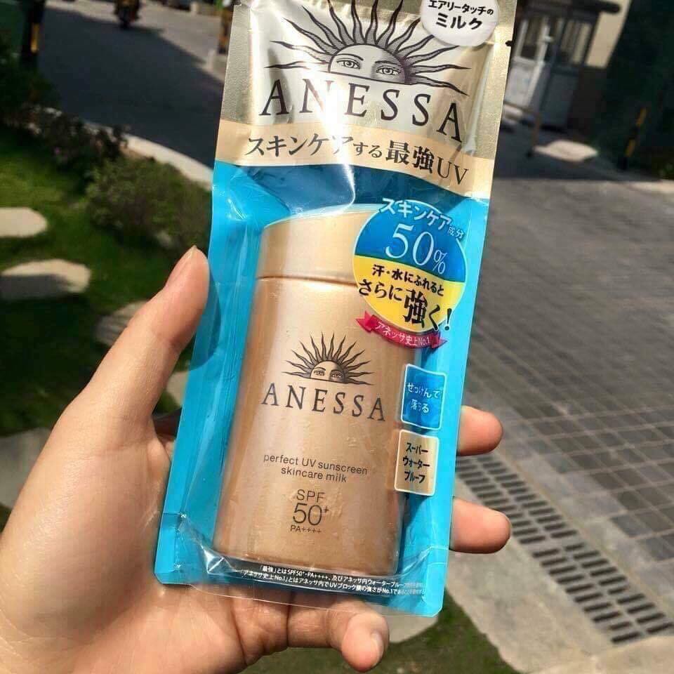 KEM CHỐNG NẮNG ANESSA PERFECT UV SUNSCREEN SKINCARE MILK SPF 50+ PA ++++ | Shopee Việt Nam