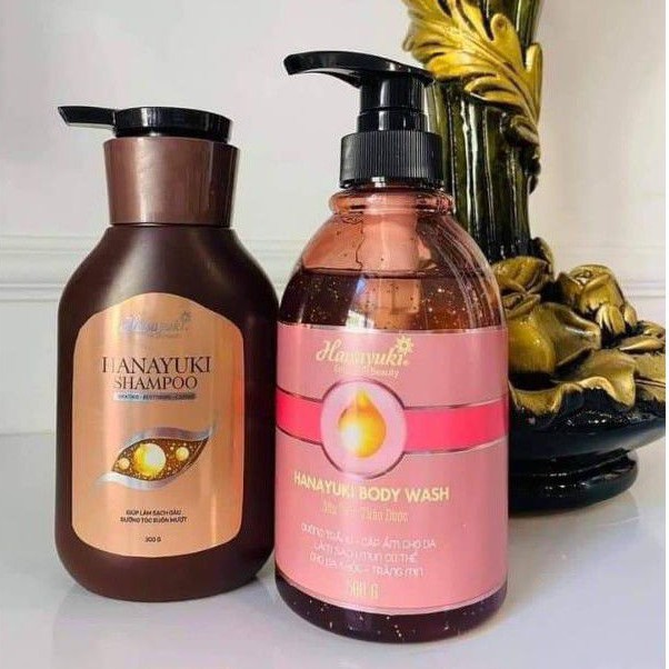 [CHÍNH HÃNG] BỘ ĐÔI SỬA TẮM THẢO DƯỢC + DẦU GỘI SUÔNG MƯỢT (HANAYUKI ...