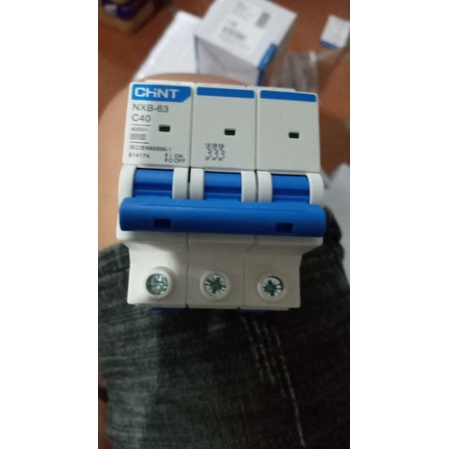 Aptomat 3P 4P /380V 100A 40A CB 3 pha C40 C32 C63 MCB attomat 380V | Shopee Việt Nam