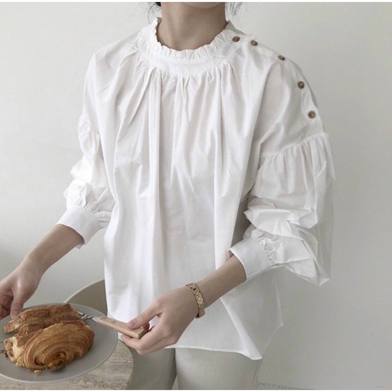 ÁO SƠ MI TRẮNG QUỐC DÂN ĐÍNH CÚC VAI CHẤT COTTON HÀN SIU XINB | Shopee ...