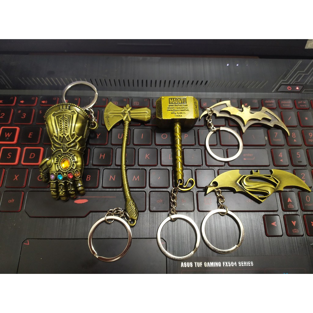 Móc khóa siêu anh hùng hình bàn tay Thanos, búa Thor, rìu Thor siêu đẹp ...